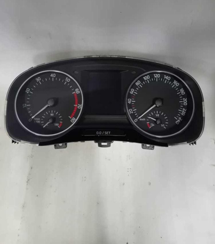 Škoda Rapid 5JA / sdružené přístroje palubní desky / budíky / 5JA920740A