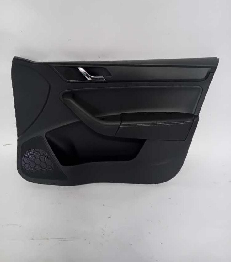 Škoda Rapid 5JA / tapecírunk dveří pravý přední / výplň dveří pravá ...